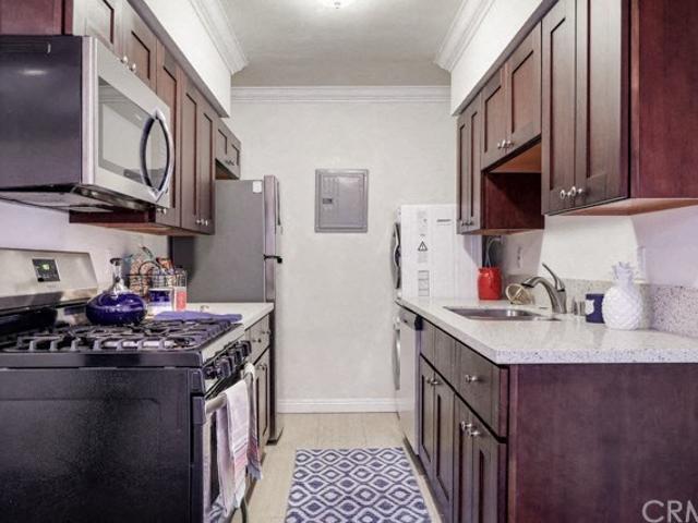 1 BR, 1 BA Apartment 296 North Oakland Avenue Unit 04, Pasadena, CA 91101