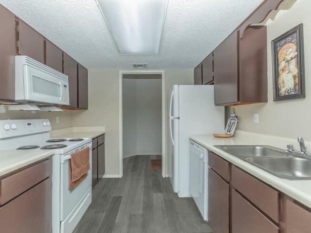 1 BR, 1 BA Apartment 2990 Trawood Drive Unit 015H, El Paso, TX 79936
