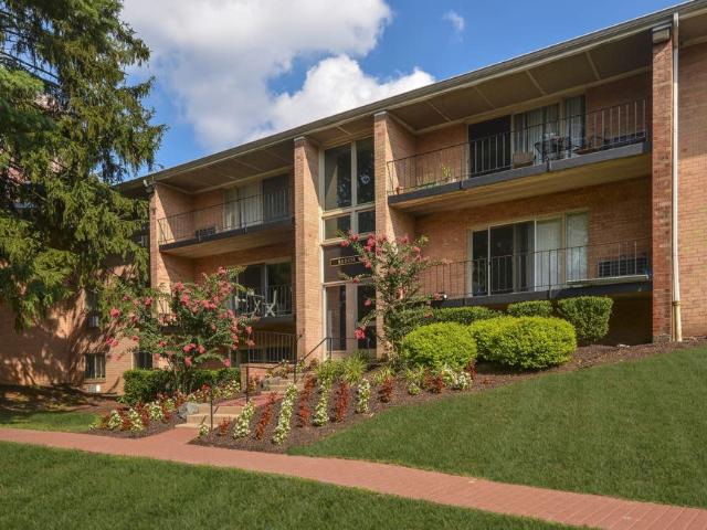 1 BR, 1 BA Apartment 2991 West School House Lane Unit 33, Philadelphia, PA 19144