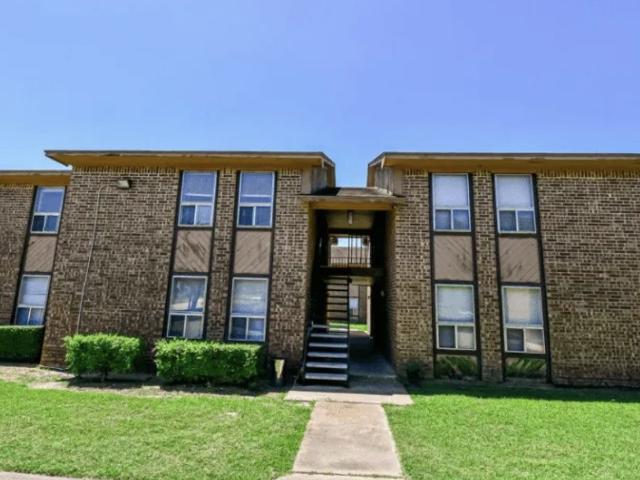 1 BR, 1 BA Apartment 2000 4th Street, Hempstead, TX 77445