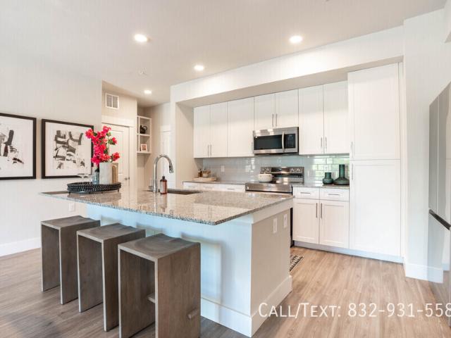 1 BR, 1 BA Apartment 2000 N St Charles St, Houston, TX 77003