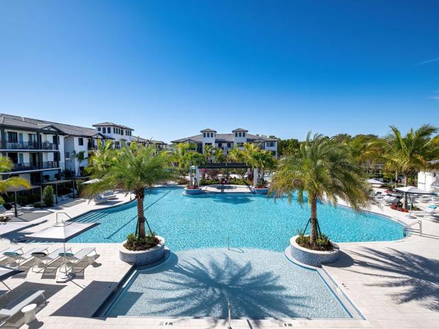 1 BR, 1 BA Apartment 2000 Stirling Road Unit 202, Hollywood, FL 33020