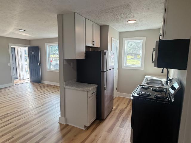 1 BR, 1 BA Apartment 2001 W. Parker Rd Greenville, SC 29617