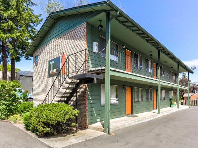 1 BR, 1 BA Apartment 2008 E Fourth Plain Blvd Unit 19, Vancouver, WA 98661