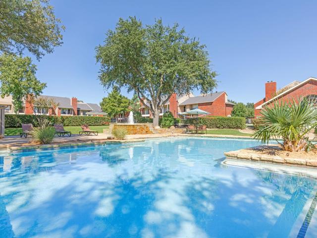 1 BR, 1 BA Apartment 200 West Bear Creek Dr Unit 220, Euless, TX 76039