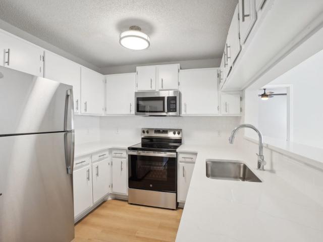 1 BR, 1 BA Apartment 200 Crowne Club Dr Unit 170 170 11, Winston Salem, NC 27104