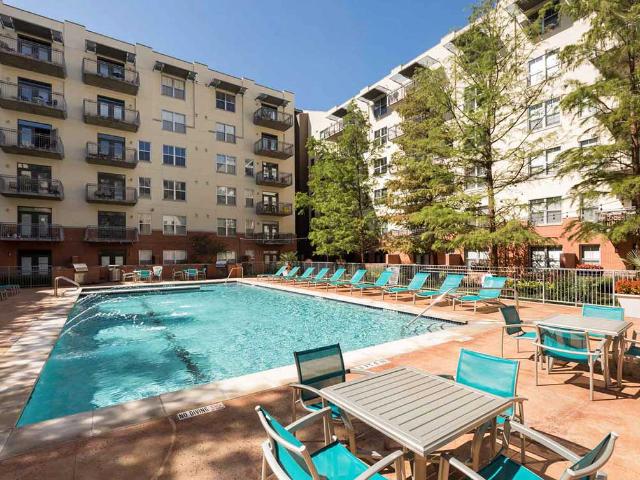 1 BR, 1 BA Apartment 200 Lavaca St, Austin, TX 78701
