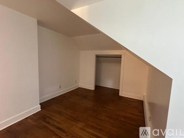 1 BR, 1 BA Apartment 200 S Hayward St, Unit 3rd Floor, Woodstock, IL 60098