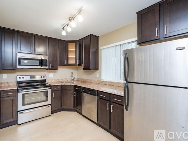 1 BR, 1 BA Apartment 201 6th St, Unit 2, Coralville, IA 52241