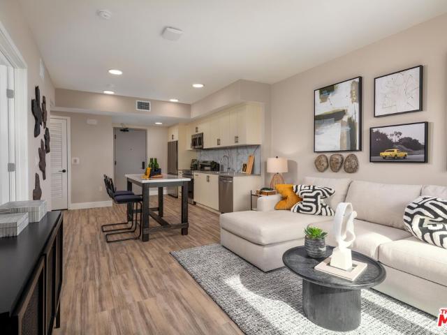 1 BR, 1 BA Apartment 201 North La Brea Avenue, Inglewood, CA 90301