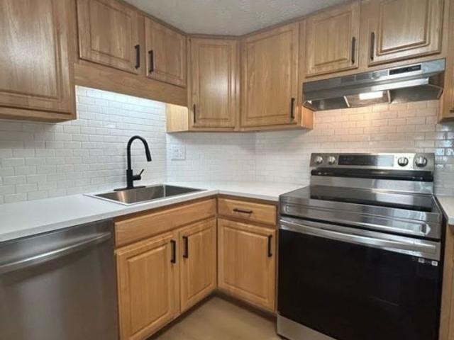 1 BR, 1 BA Apartment 20201 Lorain Rd Unit 809, Cleveland, OH 44126