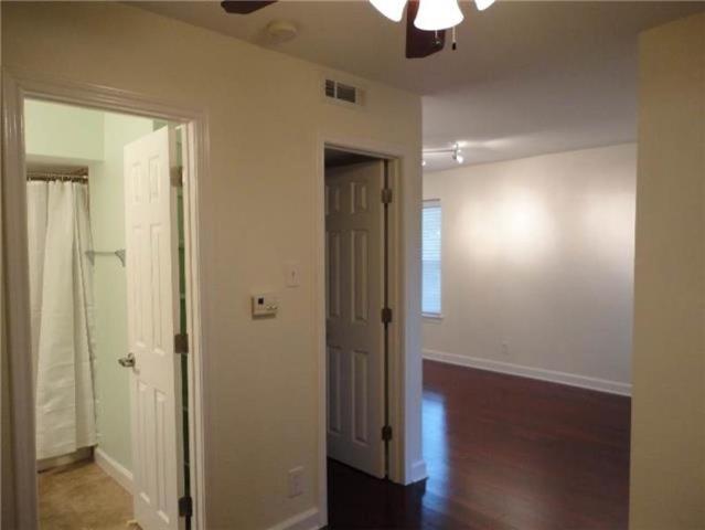 1 BR, 1 BA Apartment 2020 South Congress Avenue, Austin, TX 78704