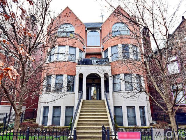 1 BR, 1 BA Apartment 2026 West Pierce Avenue, Unit Upstairs Room, Chicago, IL 60622