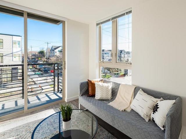 1 BR, 1 BA Apartment 207 18th Avenue South Unit 301, Seattle, WA 98122