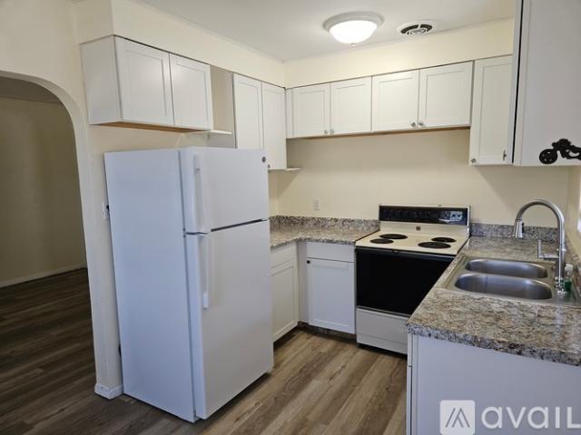 1 BR, 1 BA Apartment 2047 Jo An Dr, Unit S, Sarasota, FL 34231