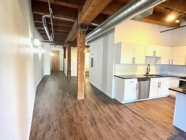 1 BR, 1 BA Apartment 204 Walnut St, Kansas City, MO 64105