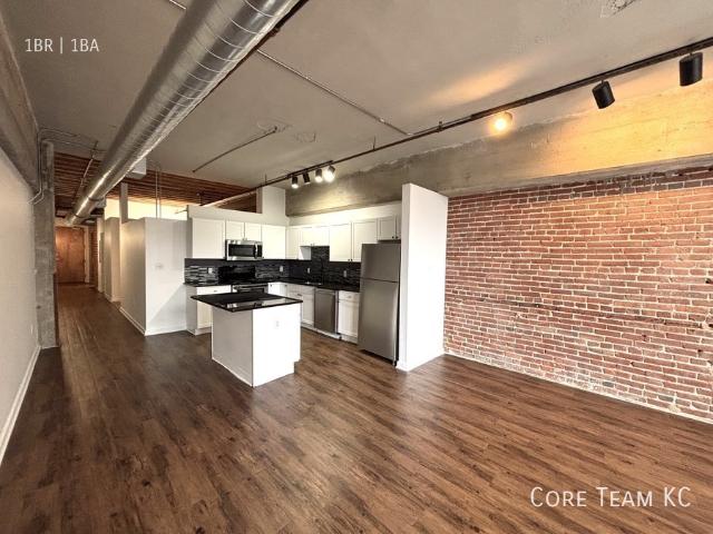 1 BR, 1 BA Apartment 204 Walnut St Kansas City, MO 64106