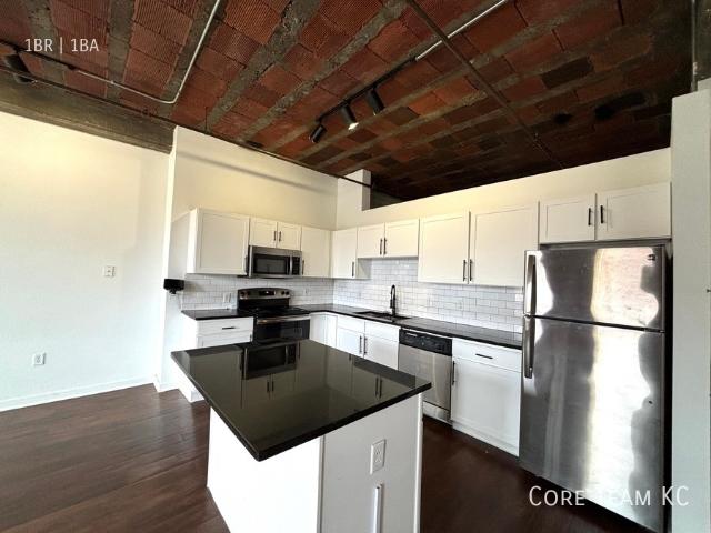 1 BR, 1 BA Apartment 204 Walnut St, Kansas City, MO 64106