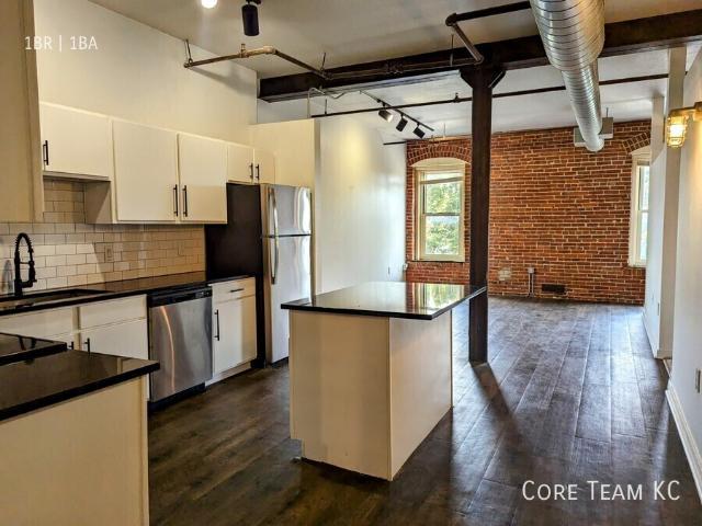 1 BR, 1 BA Apartment 204 Walnut St Kansas City, MO 64108