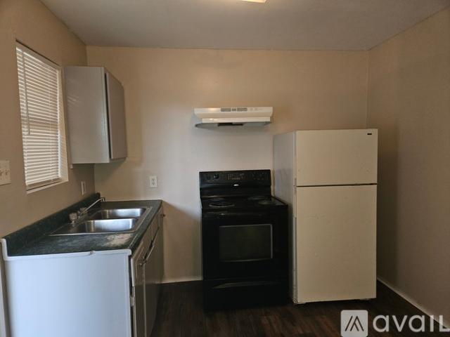 1 BR, 1 BA Apartment 204 East Dullnig Court, Unit 3, San Antonio, TX 78223