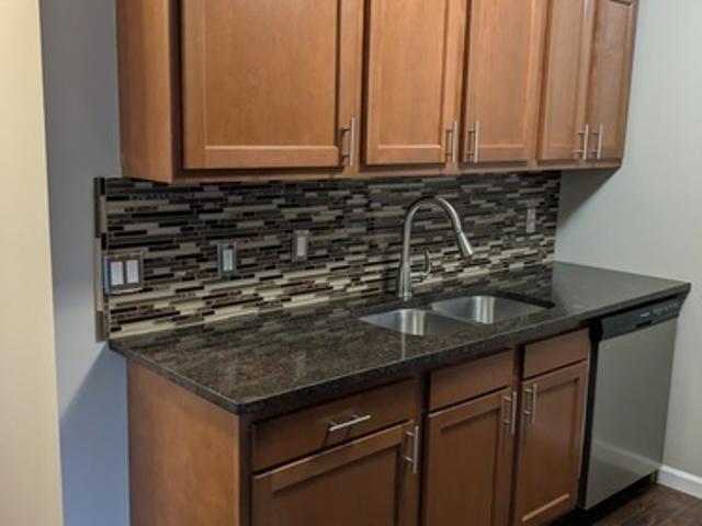 1 BR, 1 BA Apartment 205 Trealout Drive, Unit 205 Trealout dr B 05 Fenton MI 48430, Fenton, MI 48430