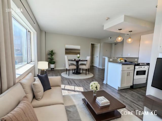1 BR, 1 BA Apartment 209 Emanuel Cleaver II Blvd Kansas City, MO 64112