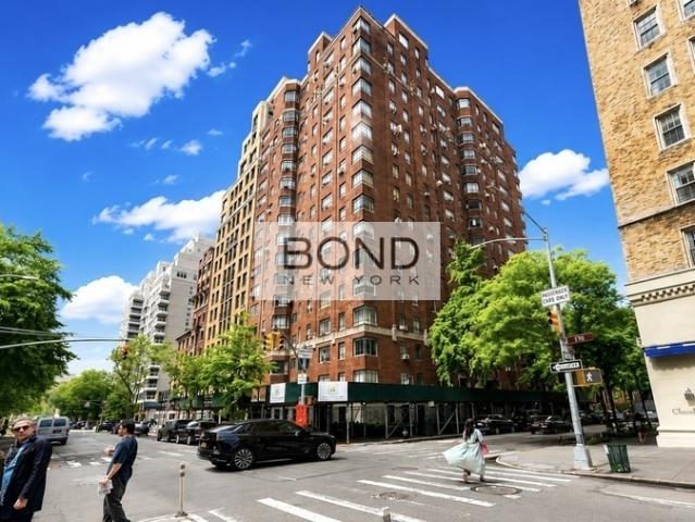 1 BR, 1 BA Apartment 20 Fifth Avenue, New York, NY 10011