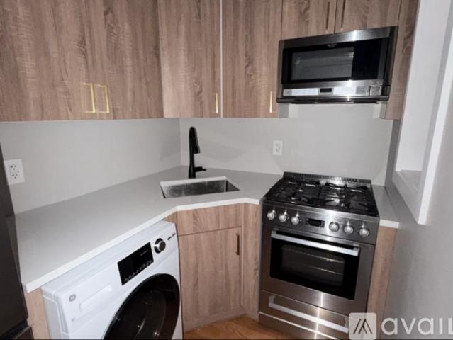 1 BR, 1 BA Apartment 20 Reed St, Unit 2, Jersey City, NJ 07304