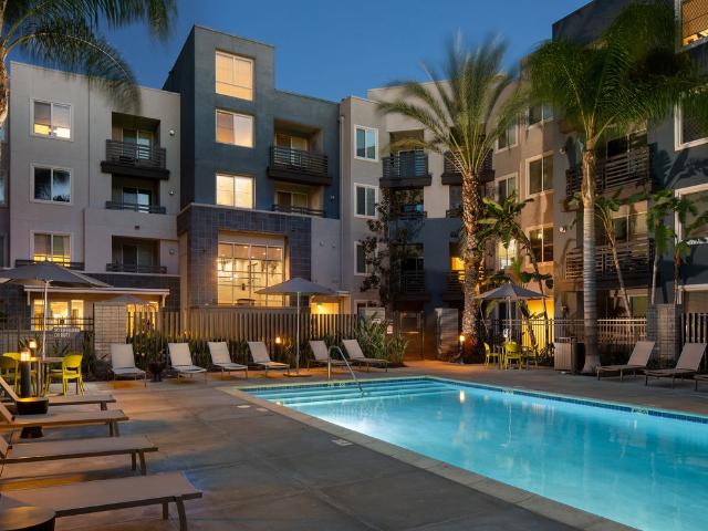 1 BR, 1 BA Apartment 21050 Vanowen Street Unit 131, Canoga Park, CA 91303