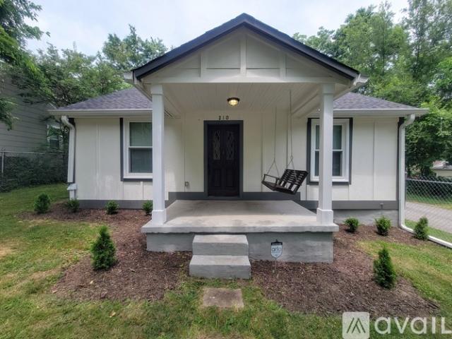 1 BR, 1 BA Apartment 210 Peachtree Street, Nashville, TN 37210