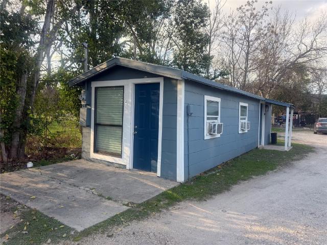 1 BR, 1 BA Apartment 2113 River Road, San Marcos, TX 78666