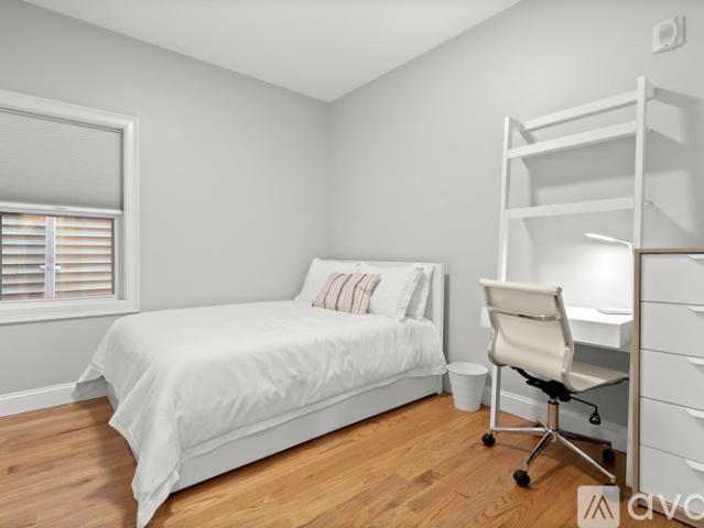 1 BR, 1 BA Apartment 211 Princeton St, Unit 2, Boston, MA 02128