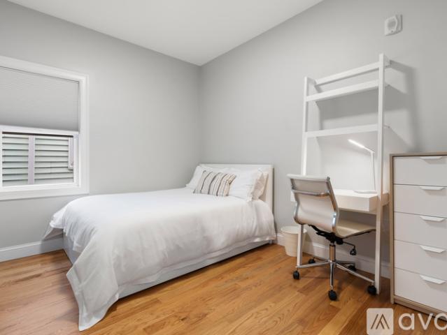 1 BR, 1 BA Apartment 211 Princeton St, Unit 3, Boston, MA 02128