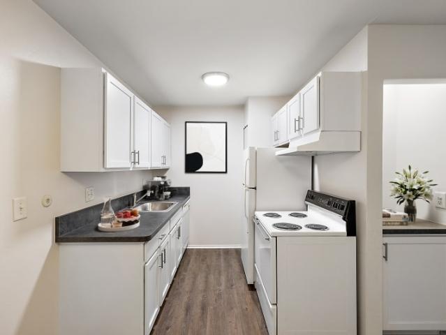 1 BR, 1 BA Apartment 21210 Lahser Unit 2 201, Southfield, MI 48033