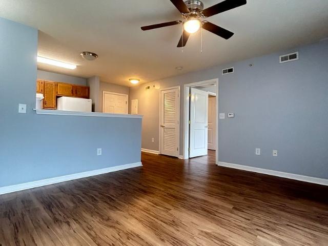 1 BR, 1 BA Apartment 2132 Rowan Street, Louisville, KY 40212