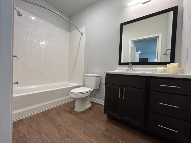 1 BR, 1 BA Apartment 2136 West 34th Street, Houston, TX 77018