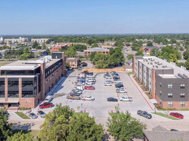 1 BR, 1 BA Apartment 217 East Campbell Street Unit N305, Edmond, OK 73034