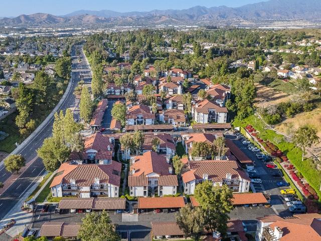 1 BR, 1 BA Apartment 21486 Lake Forest Drive Unit 27F, Lake Forest, CA 92630