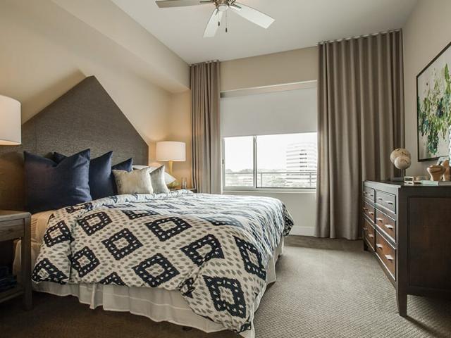 1 BR, 1 BA Apartment 215 Barton Springs Rd, Austin, TX 78704