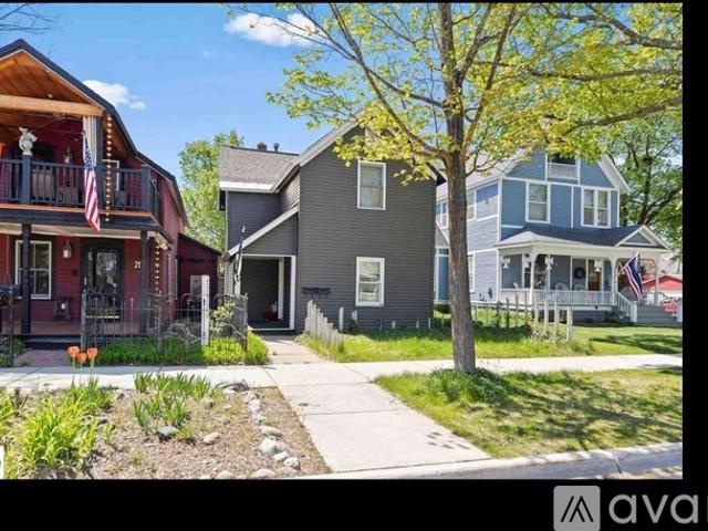 1 BR, 1 BA Apartment 219 West Ninth Street, Unit A, Traverse City, MI 49684