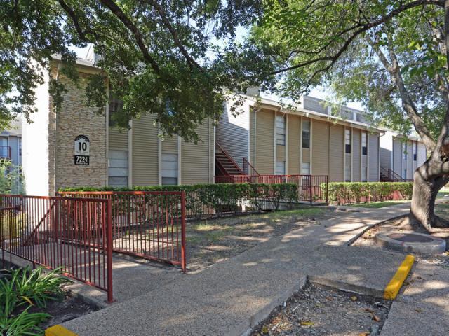 1 BR, 1 BA Apartment 21 Northeast Dr, Austin, TX 78723