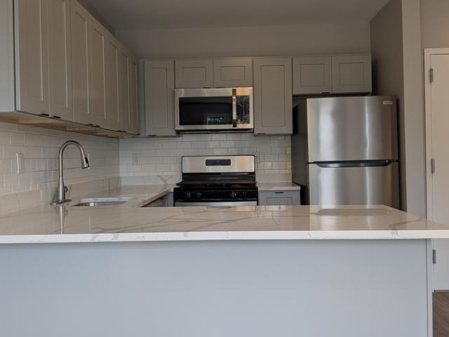 1 BR, 1 BA Apartment 21 Canfield St, Orange, NJ 07050