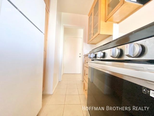 1 BR, 1 BA Apartment 21 Thornton Ave, Venice, CA 90291
