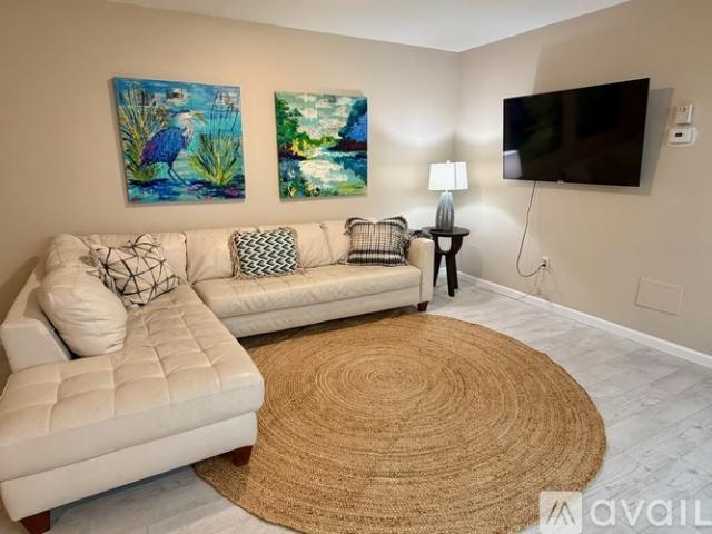 1 BR, 1 BA Apartment 220 Park Boulevard North, Unit 203, Venice, FL 34285