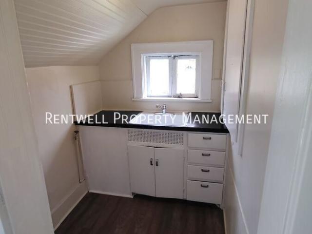 1 BR, 1 BA Apartment 2210 7th Ave, Beaver Falls, PA 15010