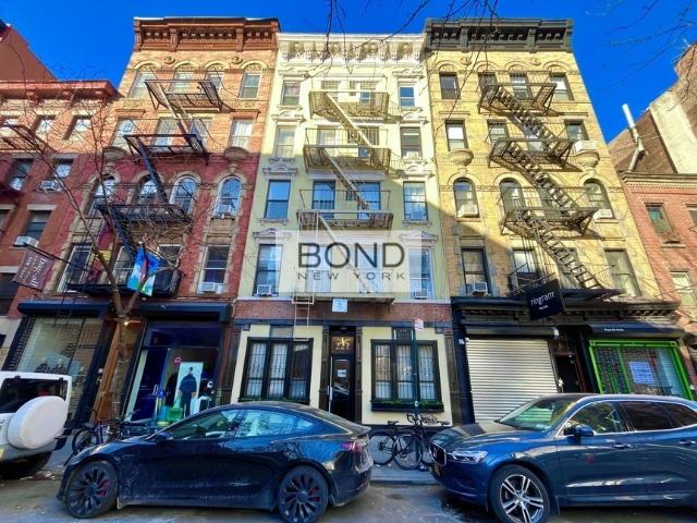 1 BR, 1 BA Apartment 221 Mott Street, New York, NY 10012