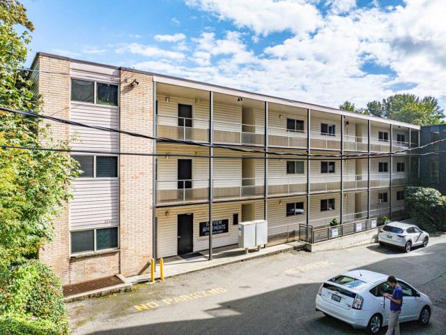 1 BR, 1 BA Apartment 2233 Northeast 46th Street Unit 305, Seattle, WA 98105