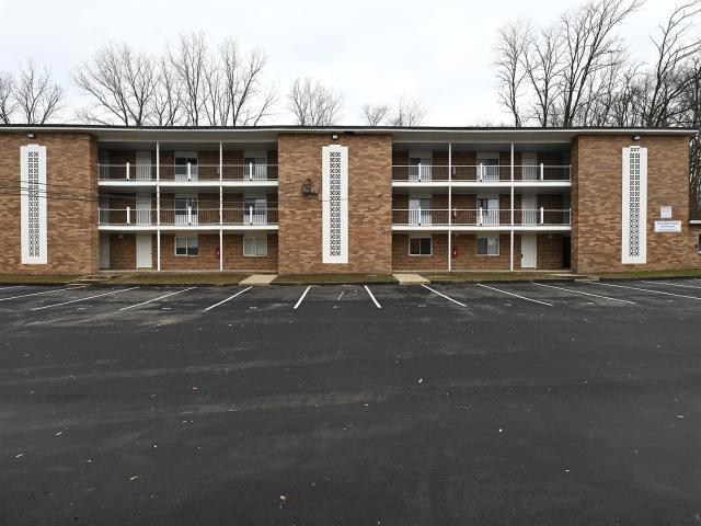1 BR, 1 BA Apartment 227 Hillside Circle, Mansfield, OH 44907