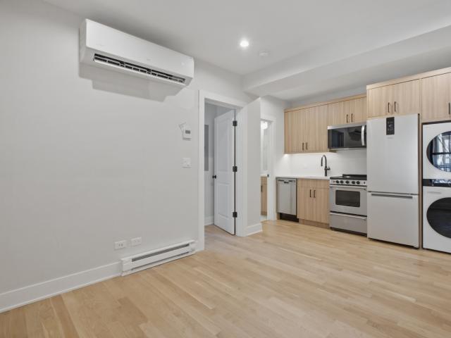 1 BR, 1 BA Apartment 2241 North Bissell Street, Chicago, IL 60614