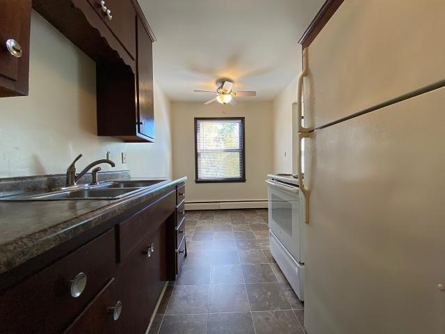 1 BR, 1 BA Apartment 2246 & 2254 7th Street West Unit 2254 02, Saint Paul, MN 55116